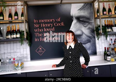 Lady Jane Cecil officially opens the Rose Terrace in memory of Sir ...