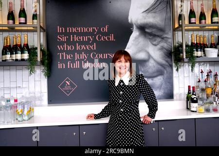 Lady Jane Cecil officially opens the Rose Terrace in memory of Sir ...