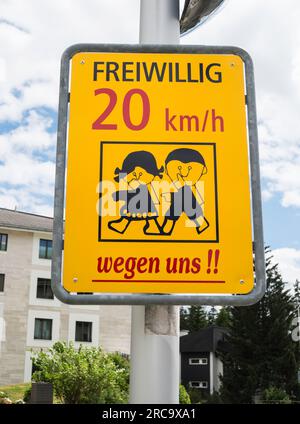 20 km/h speed limit sign; Tokyo, Japan Stock Photo - Alamy