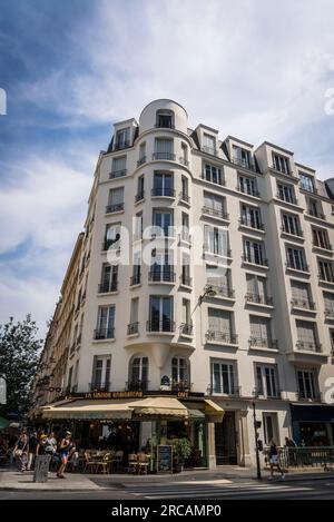 La Station Rambuteau is traditional French cafe located near the ...