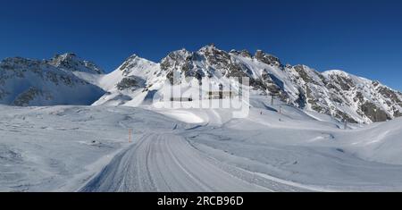 Ski slope and mountains, Pizol Stock Photo - Alamy