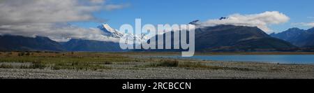 Snow capped Mount Cook and other mountains Stock Photo - Alamy
