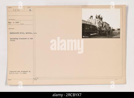 American soldiers unloading airplanes at Hazelhurst Field, located in ...