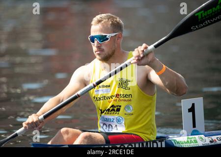 Max RENDSCHMIDT (KG Essen), 3rd place, bronze medal, award ceremony final canoe K1 men, men ...