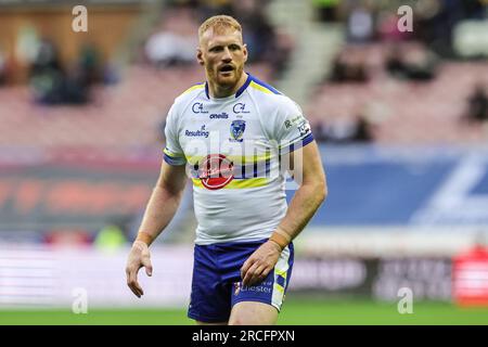 Joe Bullock #19 of Warrington Wolves celebrates the win during the ...