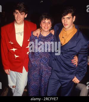 1988 Jonathan Knight MarlenePutnam Mother Jordan Knight of New Kids on ...