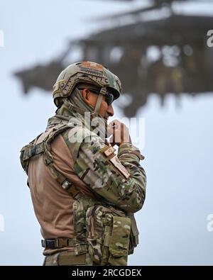 Peruvian Air Force (Fuerza Aérea del Perú) members assigned to Defense ...