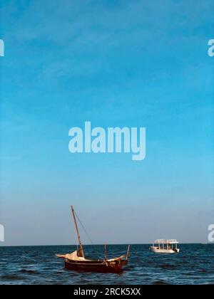 Amazing Diani beach seascape with white sand and turquoise Indian Ocean ...