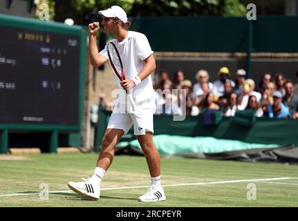 Mark Ceban celebrates victory over Svit Suljic following the Boys 14 ...