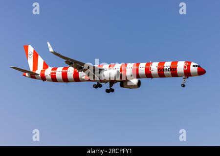 Condor Boeing 757-330 (Reg: D-ABOM) in the new stripes livery Stock ...