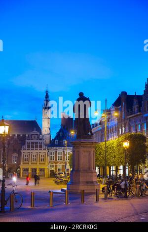 Market Square, Haarlem, North Holland, Netherlands Stock Photo - Alamy