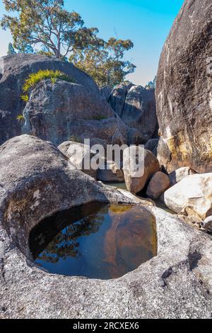 Granite rock formations and boulders, Underground Creek, Girraween ...
