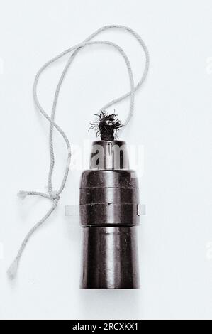 Bakelite electrical lamp socket with pull cord and sliding switch ...