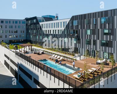 Steelcote lofts amenity deck Stock Photo - Alamy