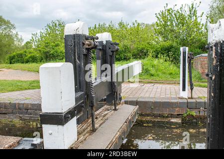 Canal lock sluice gate operating gear Stock Photo - Alamy