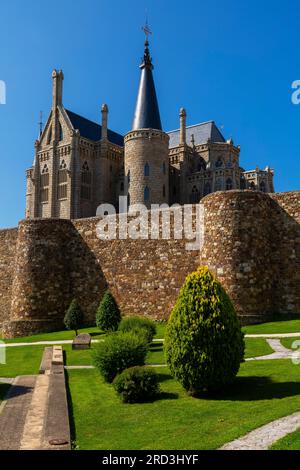 The Episcopal Palace of Astorga designed by famous Catalan modernist ...