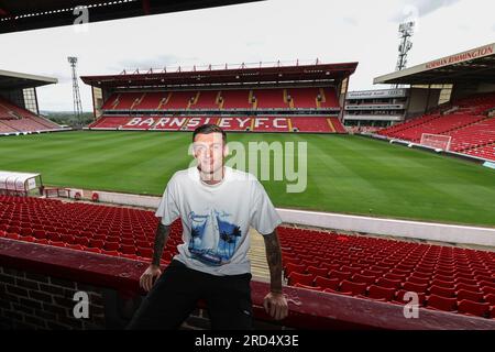 Goalkeeper Liam Roberts signs for Barnsley on loan until the end of the ...