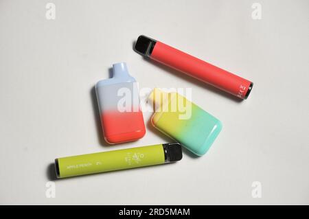 Disposable electronic vapes on a white background isolate Stock Photo ...