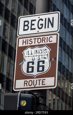 the start of route 66 in chicago illinois Stock Photo - Alamy