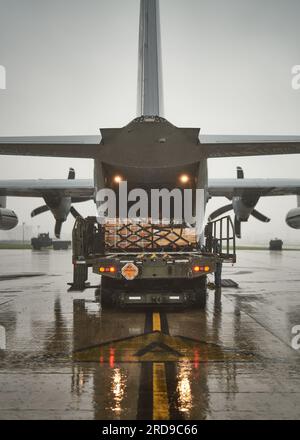 A halvorsen loader awaits ordnance offloading at Marine Corps Air ...