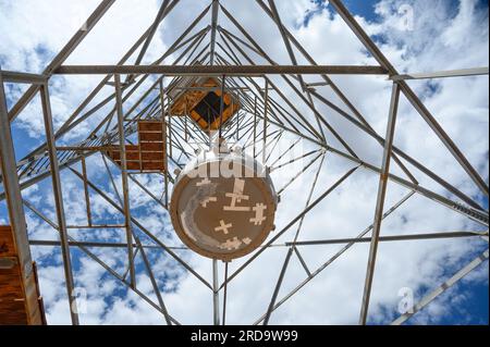 The Gadget, the first atomic bomb tested in Nevada USA, World war two ...