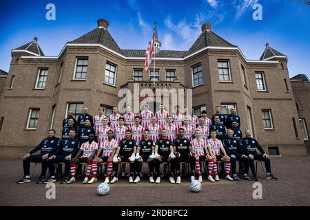 ROTTERDAM - From left to right Rick Jacobs, Yazz Ramsahai and Loran de ...