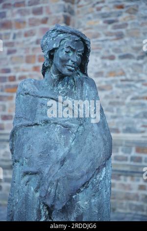 Sculpture of Hildegard von Bingen, St. Hildegard Abbey, Eibingen ...