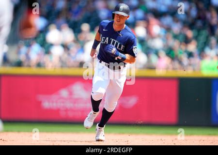 Seattle Mariners' Cade Marlowe jogs the base path during baseball game ...