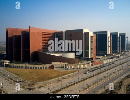Aerial view with street. Surat Diamond Bourse, Surat, India. Architect ...