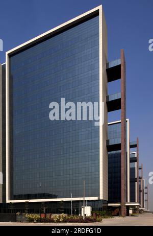 Aerial view, perspective of facade. Surat Diamond Bourse, Surat, India ...