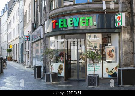 7-Eleven kiosk on the corner in downtown Copenhagen, Denmark Stock ...