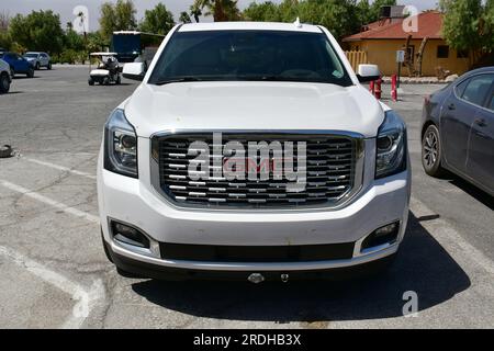 GMC Yukon Denali (2015) car, USA, North America Stock Photo - Alamy