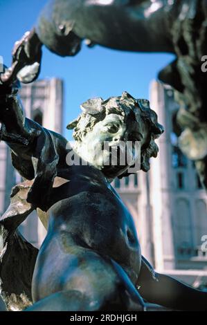 Fountain of the Turtles and Grace Cathedral, Huntington Park, Nob Hill ...