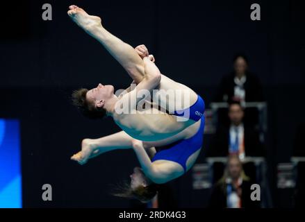 Maggie Squire and Frazer Tavener of New Zealand compete in the mixed ...