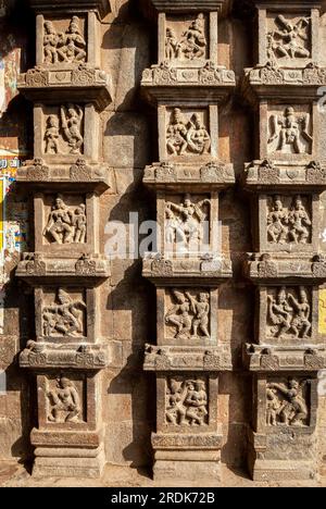 The gopura wall shows all 108 dance postures from the Natya Shastra in ...