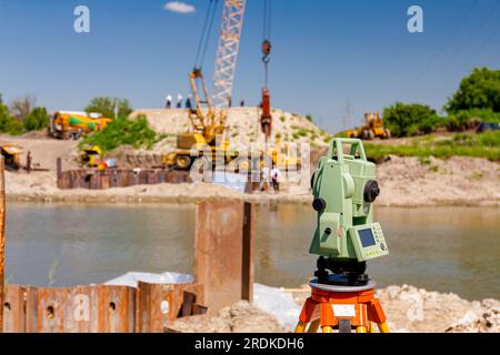 Electronic leveler device ensure precise measurements before ...