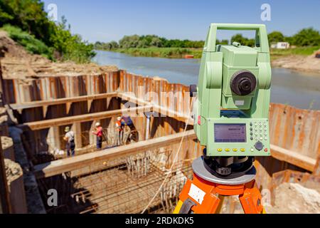 Electronic leveler device at the construction site ensure precise ...