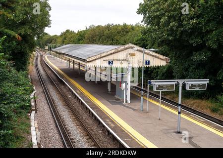 Sunnymeads, Wraysbury, UK. 22nd July, 2023. Sunnymeads Railway Station ...