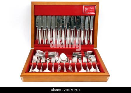 Regalia Large canteen Service Silver Cutlery Set Traditional Bead Style ...