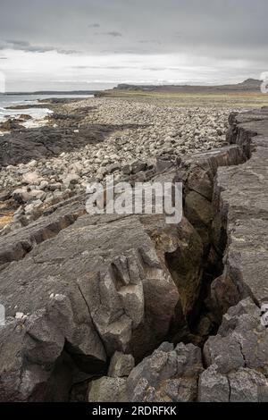 Valahnukamol Cliffs, Reykjanesviti Beach, Reykjanes Peninsular, Iceland ...