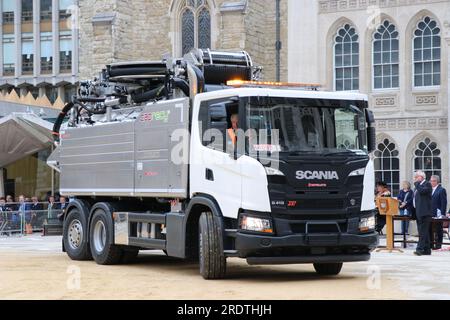 SCANIA G410 CAPPELLOTTO CAPRECY 2600 DIRTY WATER RECYCLING TRUCK AT THE ...