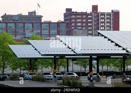 Solar panel parking canopy Stock Photo - Alamy