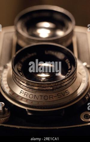 Old Twin lens reflex TLR cameras in Museum of Old Camera Manufacturing ...