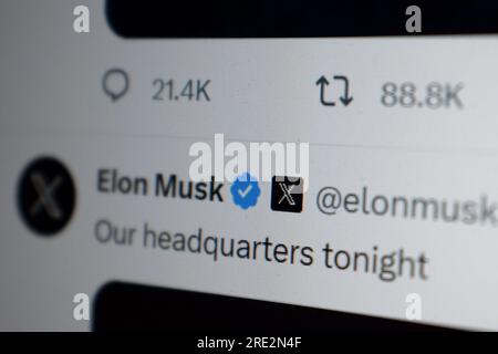 Photo shows that Elon Musk changed the famous bird logo of Twitter by ...