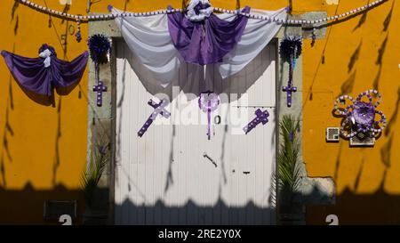 Easter decorations in the mythical Neighbourhood of Jalatlaco, Oaxaca ...