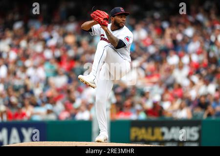 Cleveland Guardians starting pitcher Xzavion Curry (44) throws to the ...