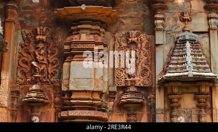 Carvings of Dancing Women and Kirtimukha on the Tarkeshwara Temple ...