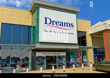 'Dreams' bedding retail store Stock Photo - Alamy