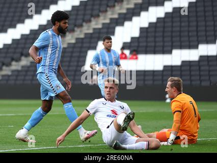 Coventry City's Ellis Simms (left) and team-mates warming up prior to ...