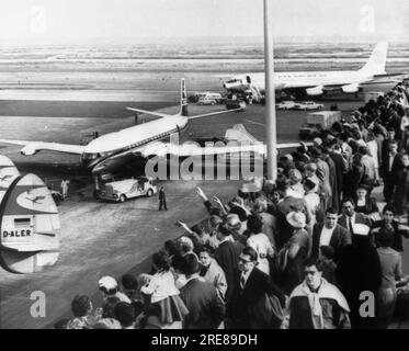 The first Boeing 707 for BOAC Stock Photo - Alamy